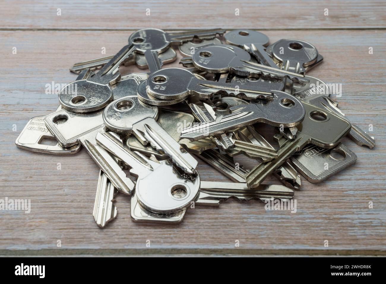 Cluttered background hi-res stock photography and images - Alamy