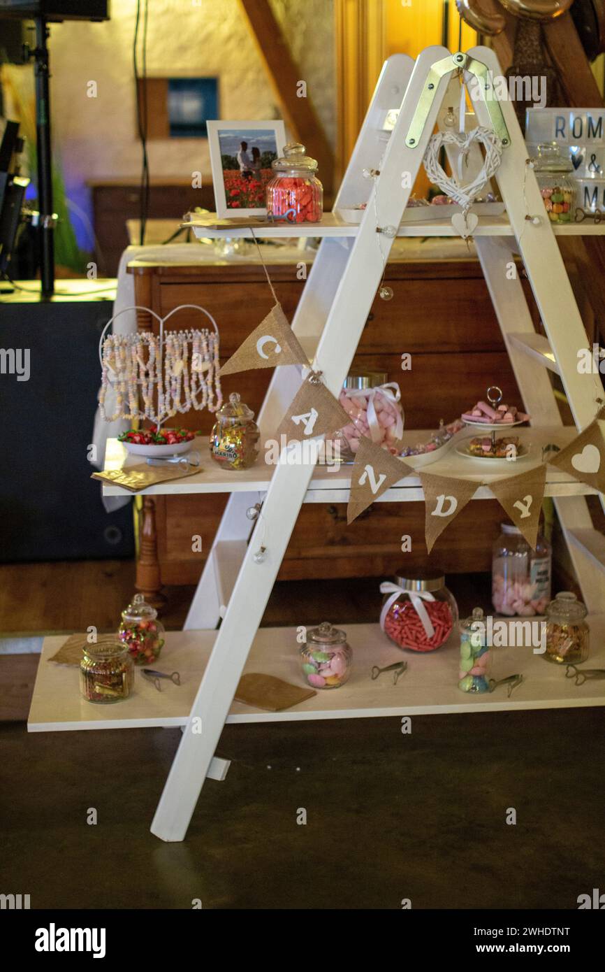 Barn with step ladder hi-res stock photography and images - Alamy