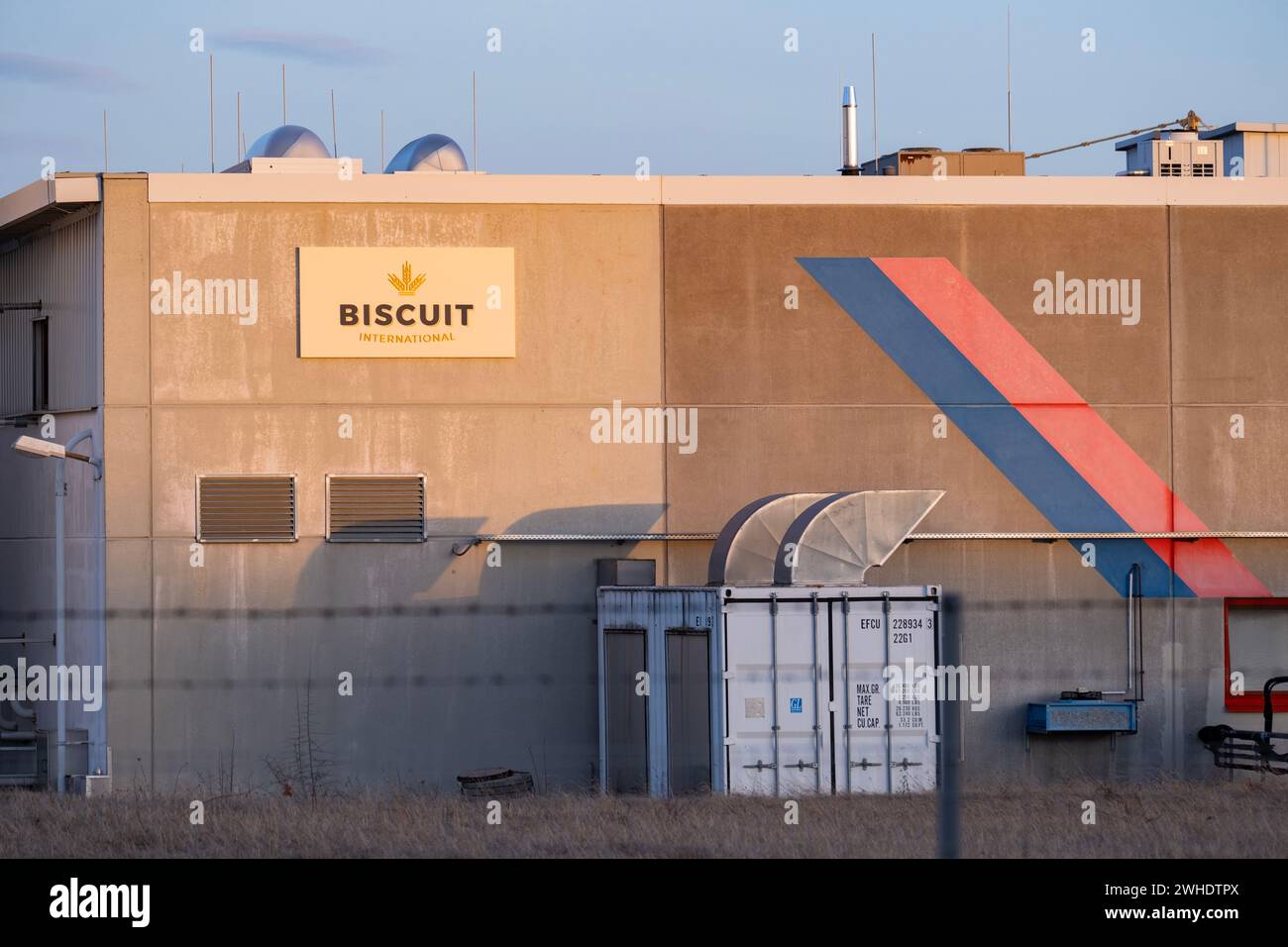 Biscuits plant hi-res stock photography and images - Alamy