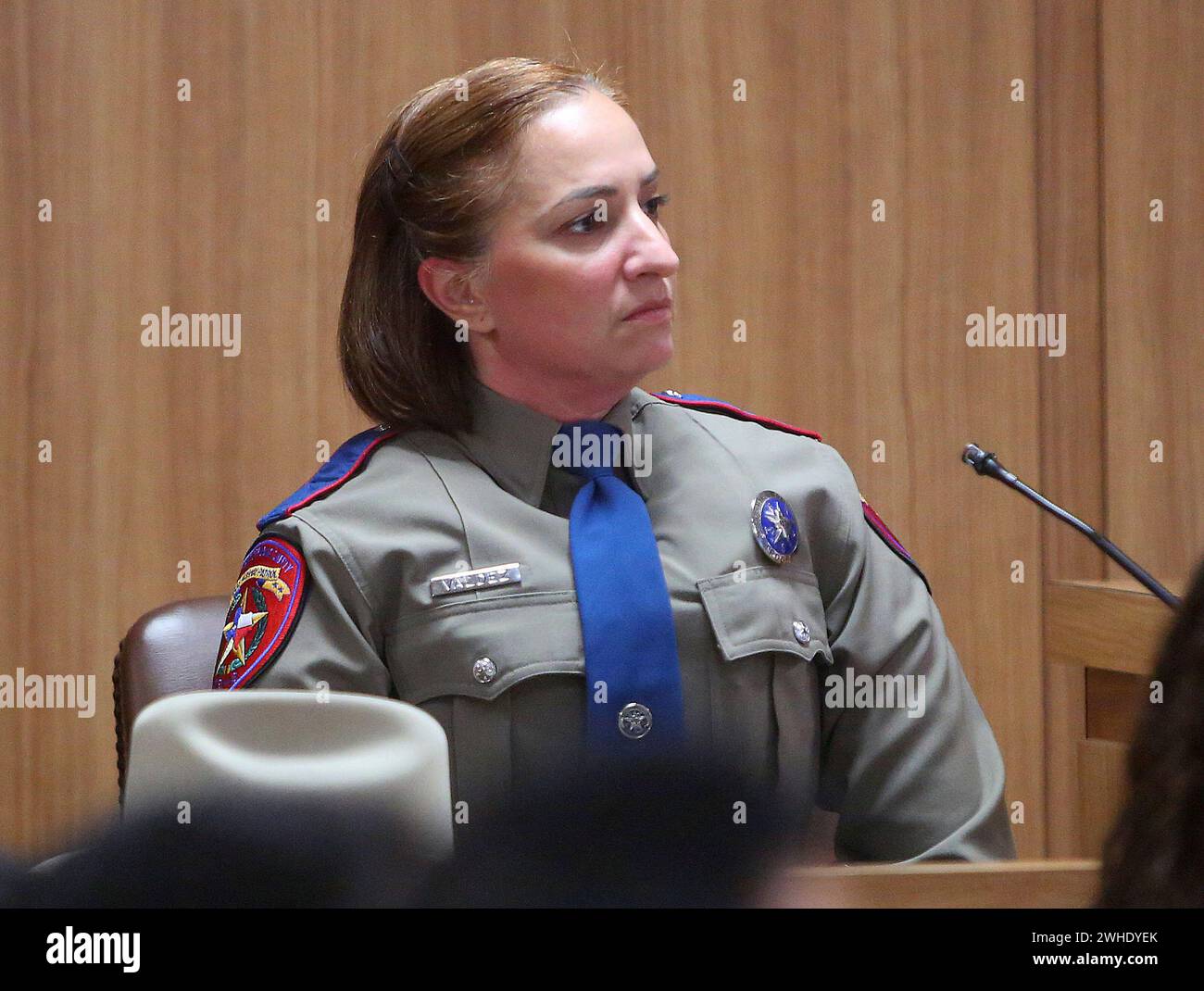Texas State Trooper Jacklyn Valdez testifies as Victor Godinez stands ...