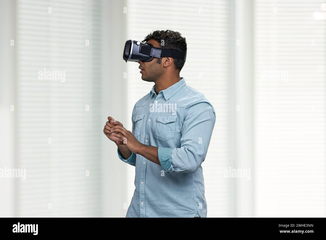 Indian wearing vr headset hi-res stock photography and images - Alamy