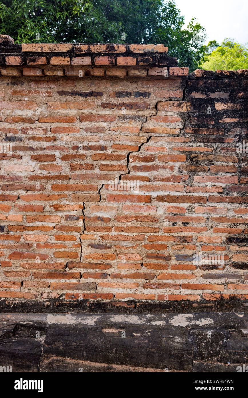 Running brickwork hi-res stock photography and images - Alamy