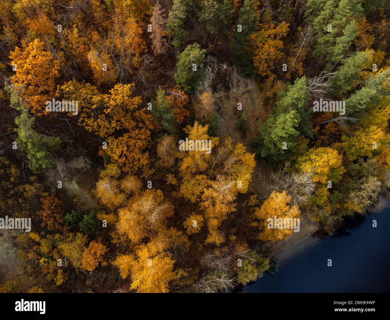 Colorful riverbanks hi-res stock photography and images - Alamy