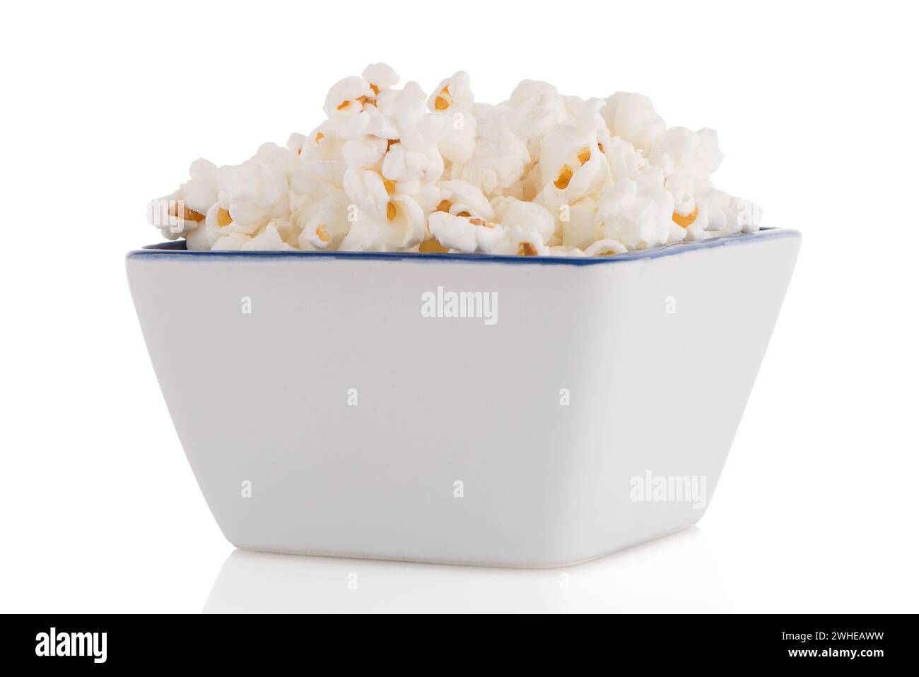 Air popper popcorn hi-res stock photography and images - Alamy