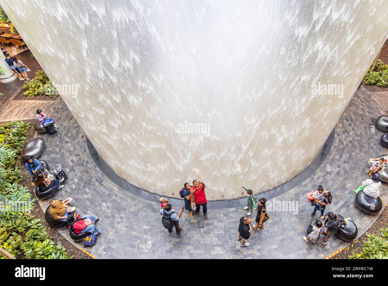 300-foot Rain Vortex at Changi Airport, Singapore Stock Photo - Alamy