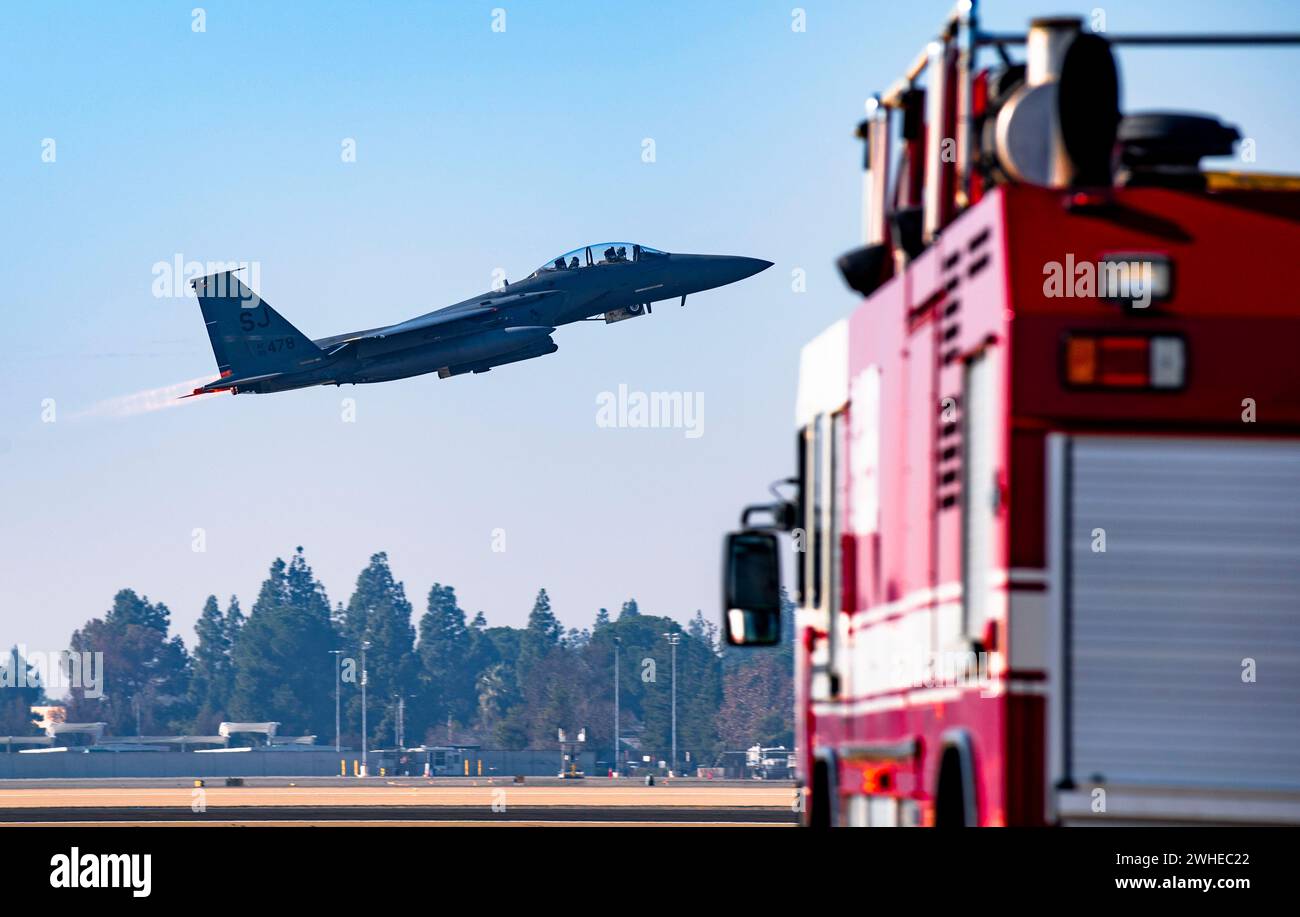 A U.S. Air Force F-15E Strike Eagle, assigned to the 4th Fighter Wing ...