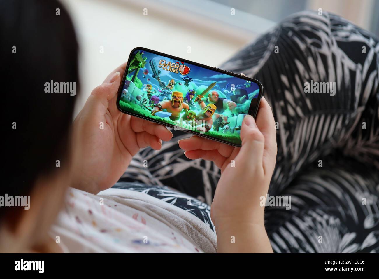 Clash of clans game hi-res stock photography and images - Alamy