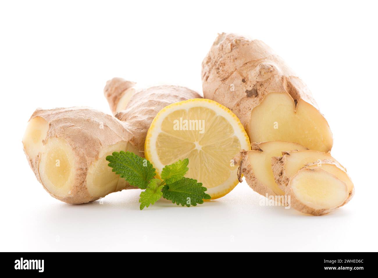 Ginger root and lemon hi-res stock photography and images - Alamy