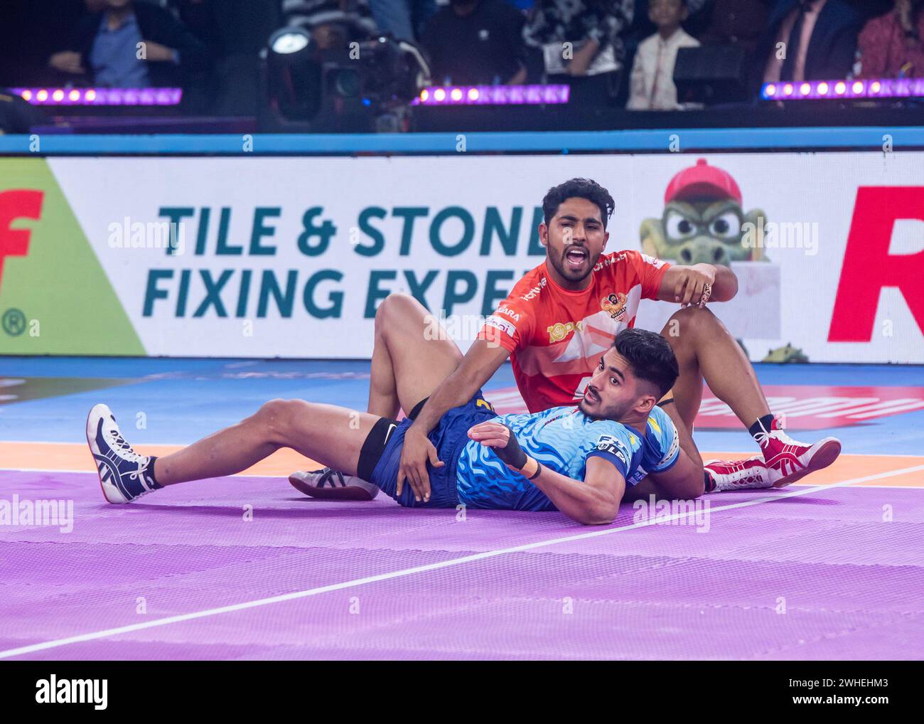 Pro kabaddi stadium hi-res stock photography and images - Alamy