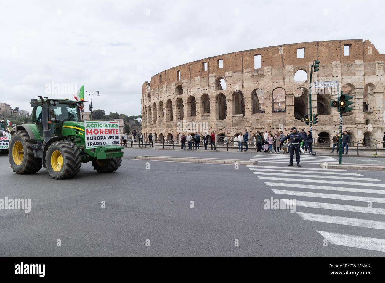 Rome, Italy. 9th Feb, 2024. One of the four tractors of ''Riscatto ...