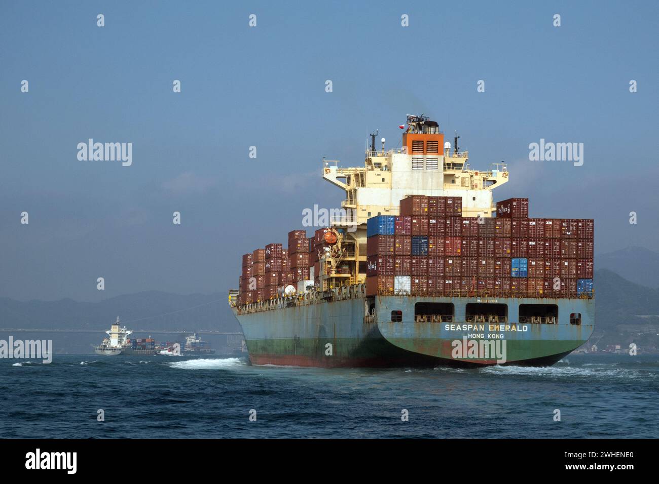 "09.12.2023, China, Hong Kong, Hong Kong - Container ship Seaspan ...