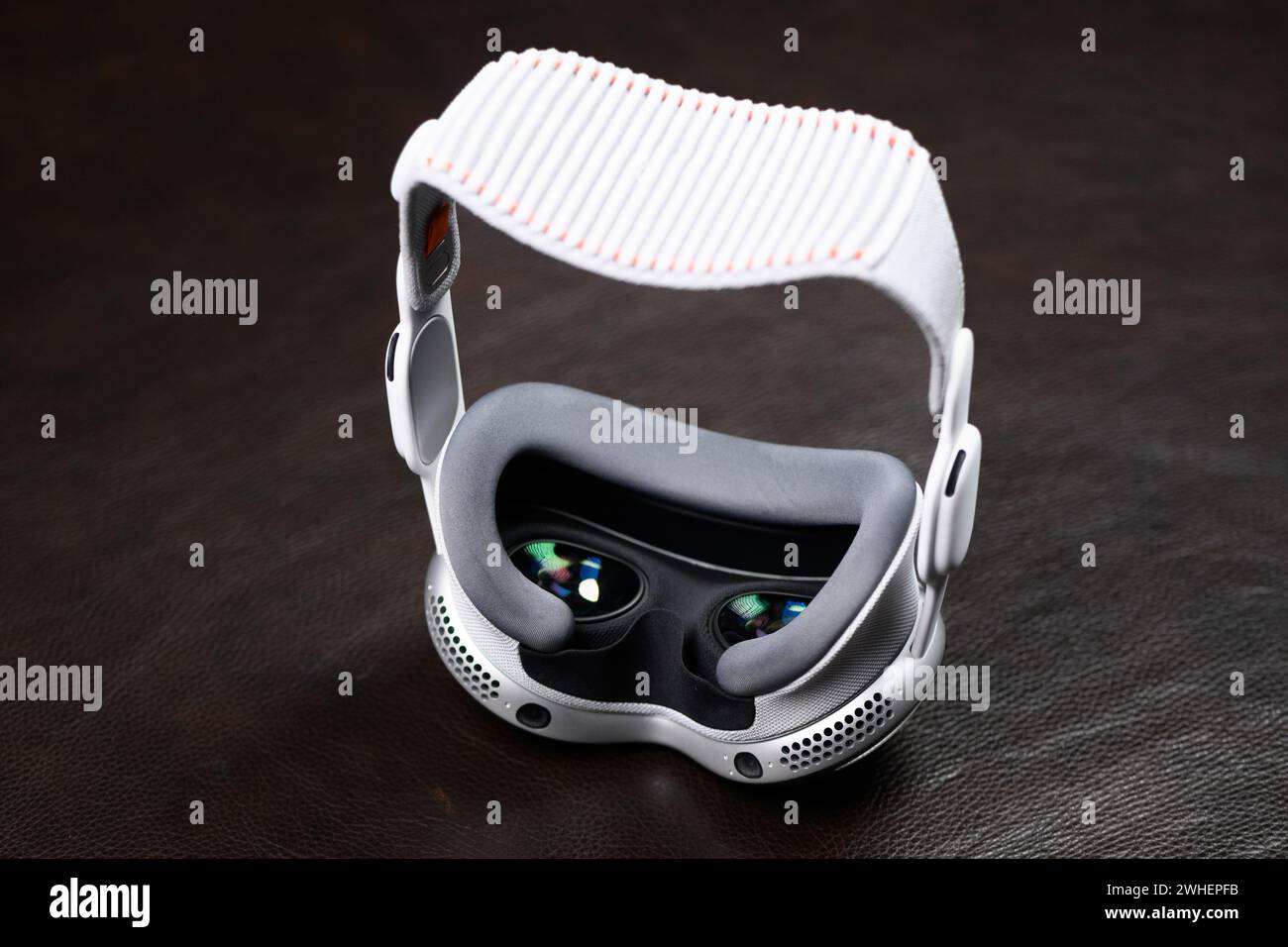 Apple vision pro white background hi-res stock photography and images ...