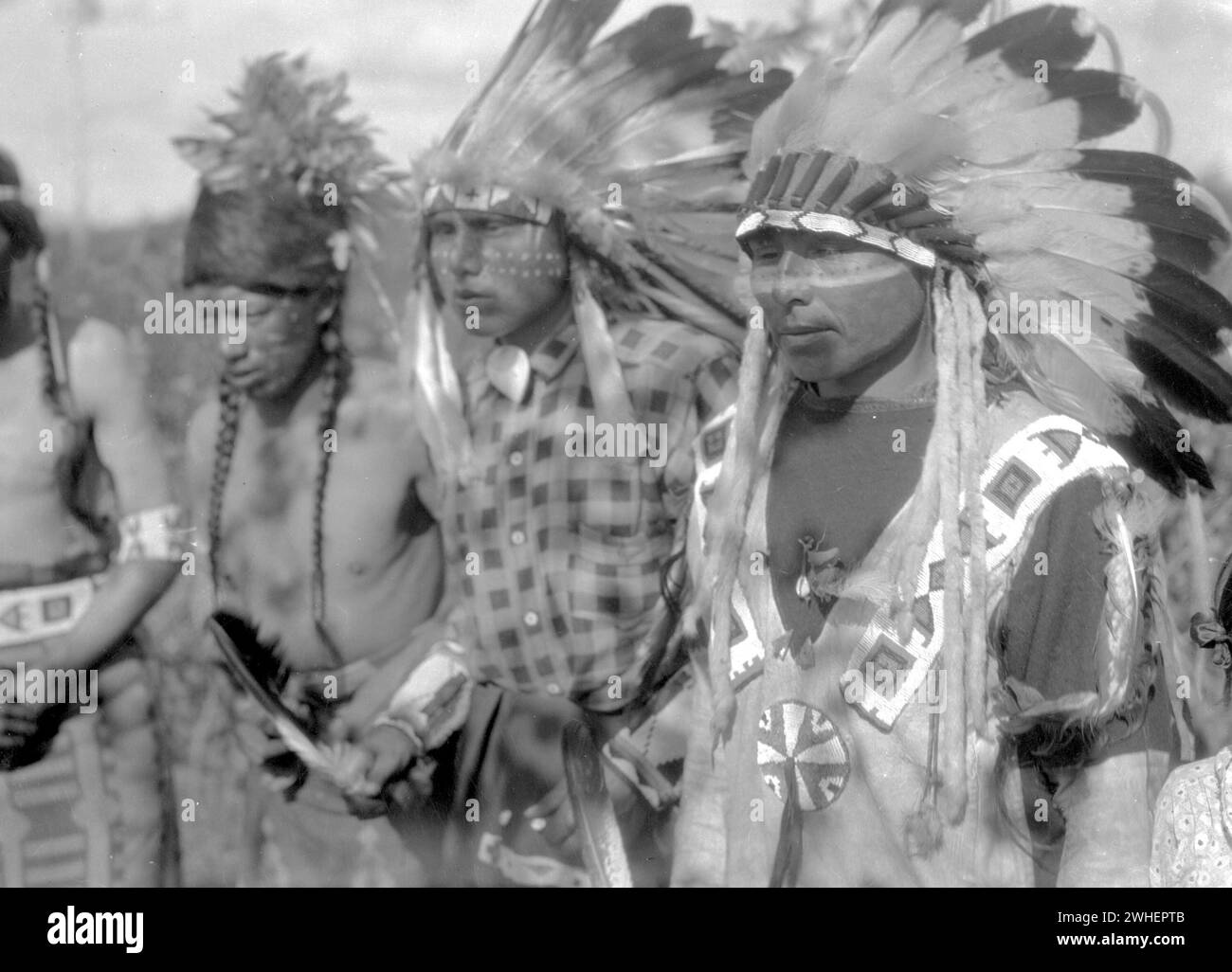 Aboriginal performing Black and White Stock Photos & Images - Alamy