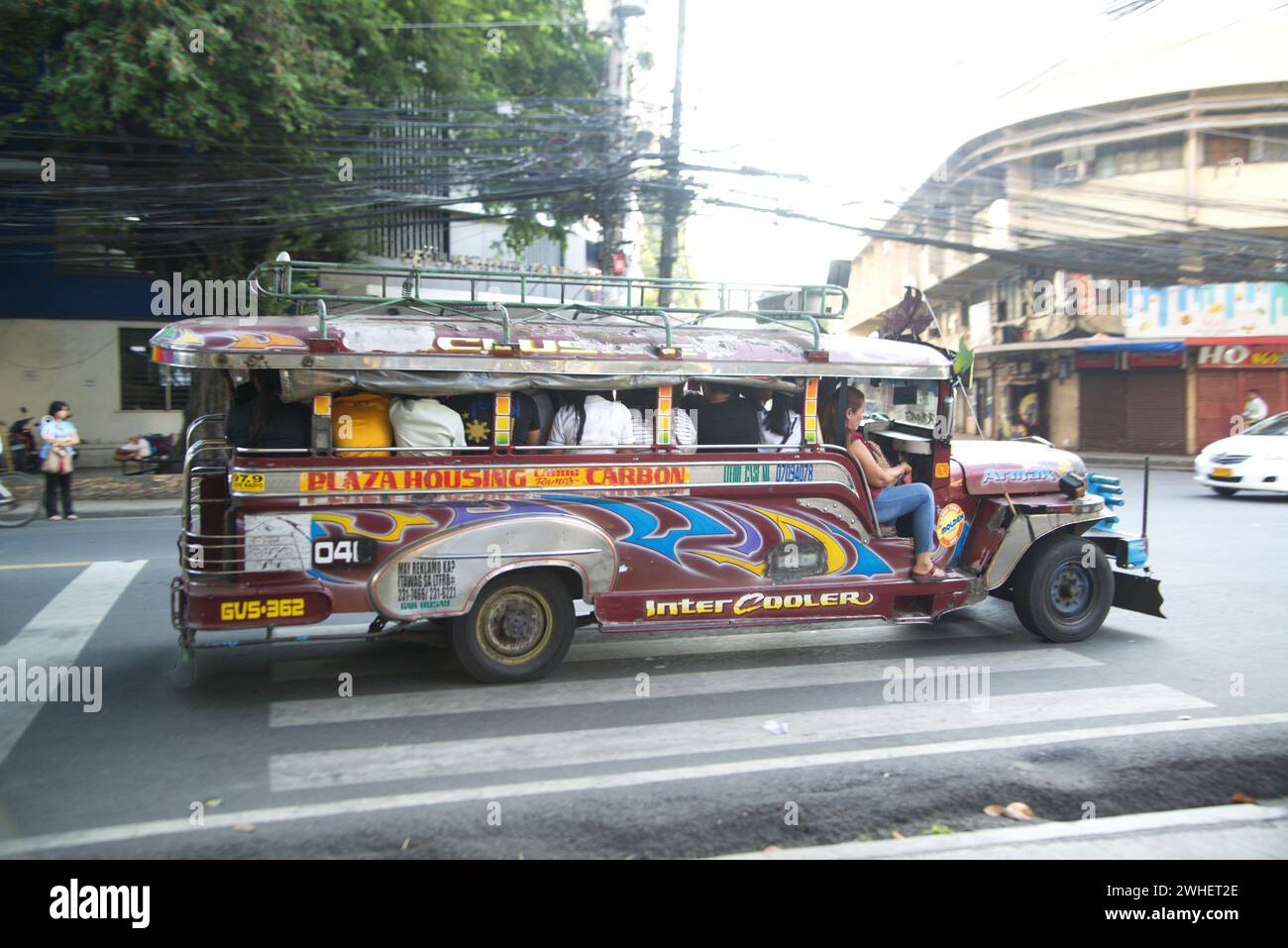 Minibus jeepney hi-res stock photography and images - Alamy