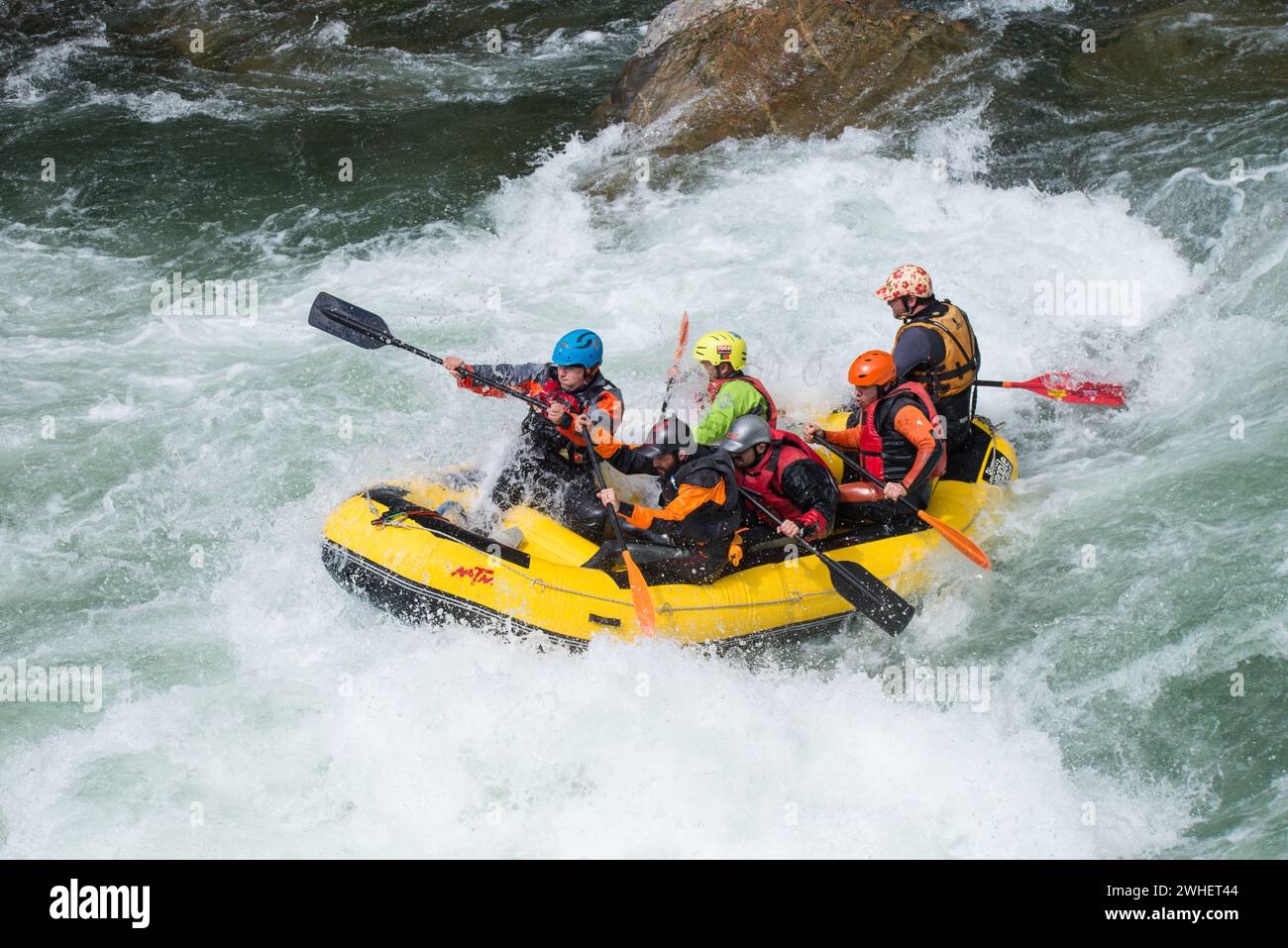 Yellow river raft hi-res stock photography and images - Alamy