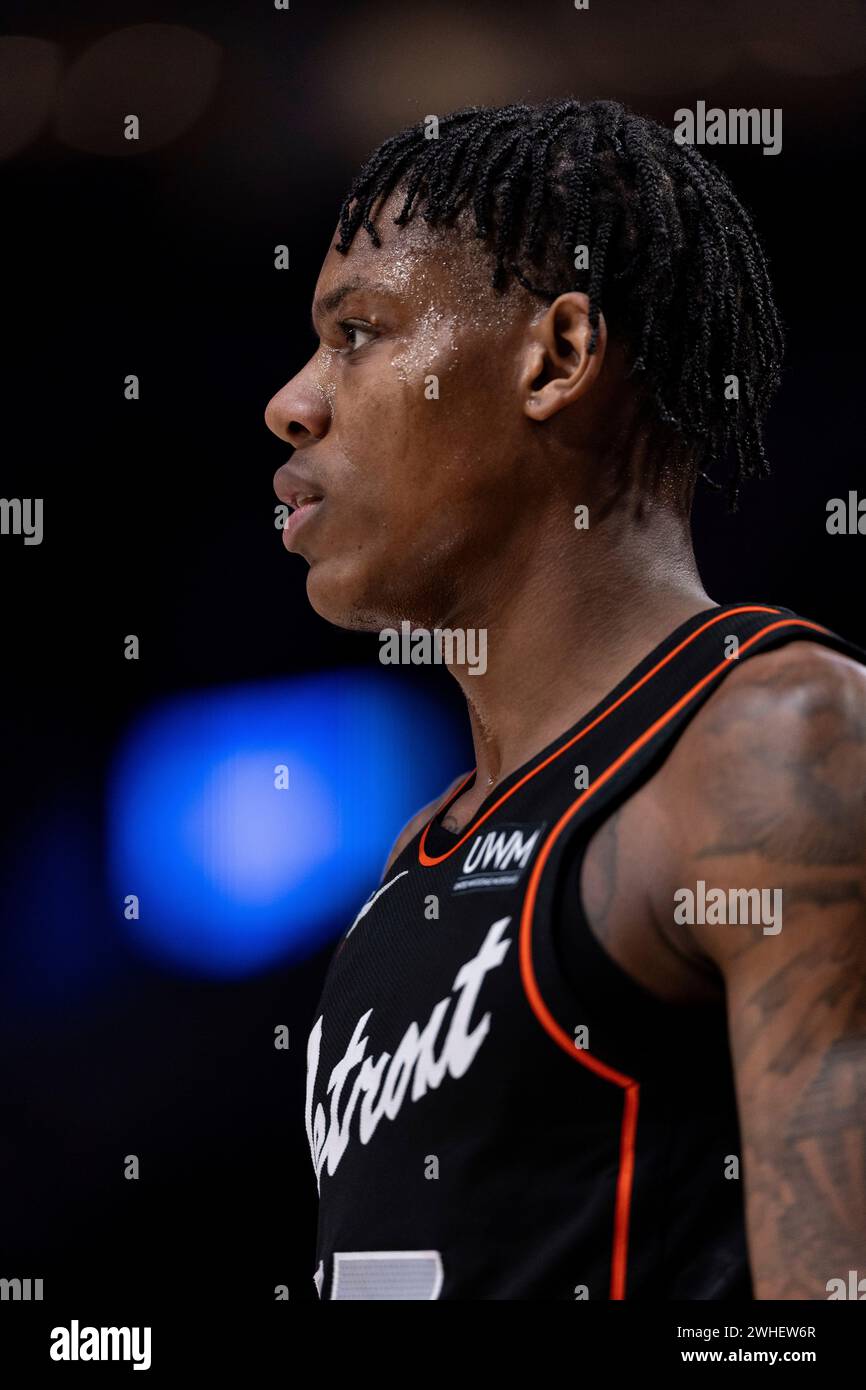 Detroit Pistons guard Marcus Sasser waits for the ball against the ...