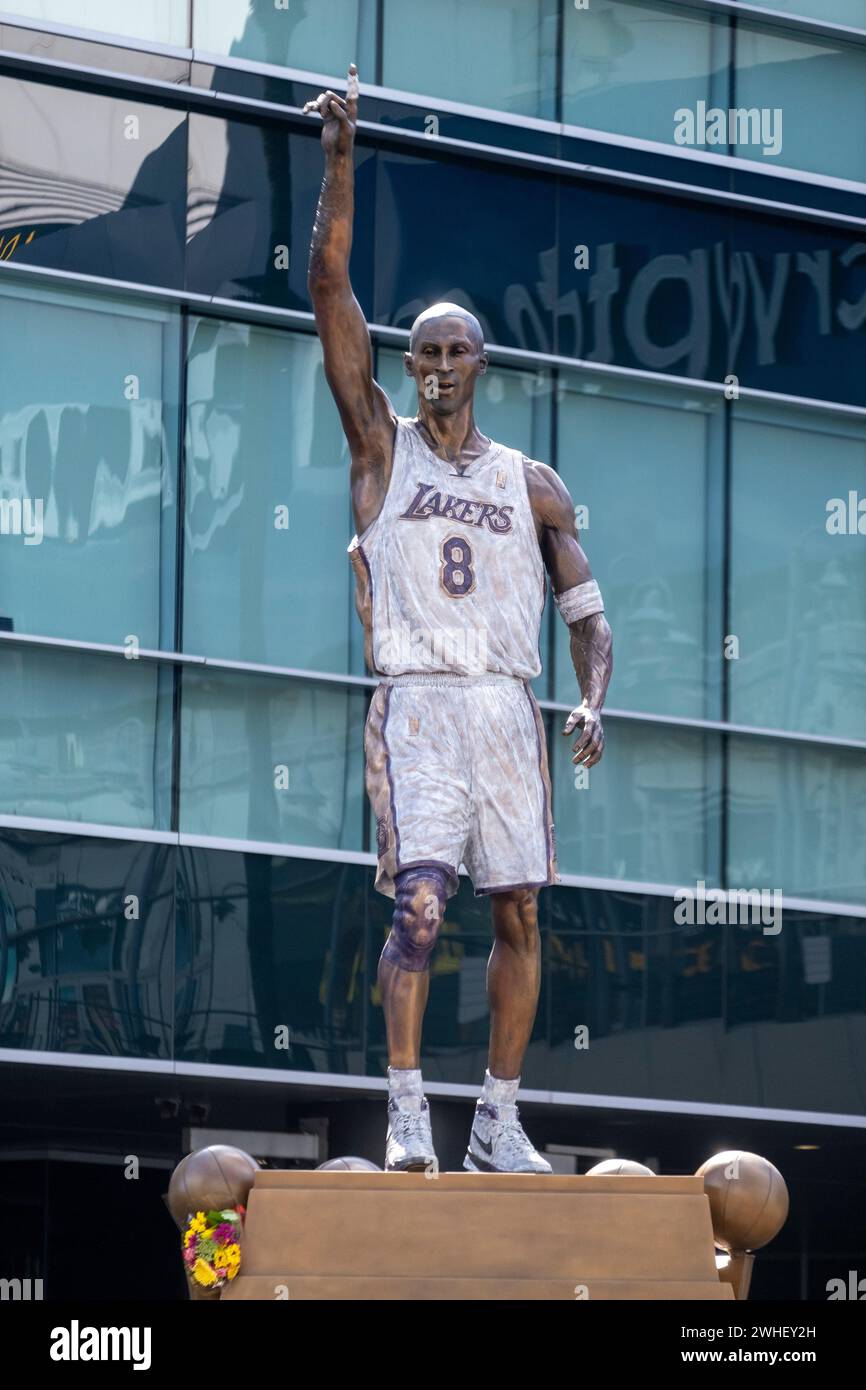 Los Angeles, United States. 09th Feb, 2024. The statue of former Los ...