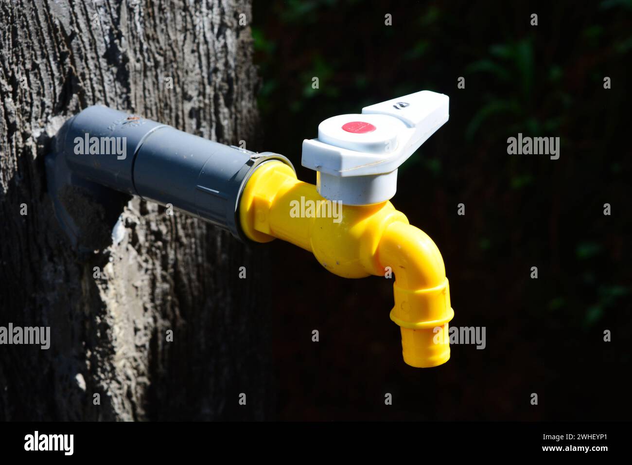 Yellow white pipe earth hi-res stock photography and images - Alamy