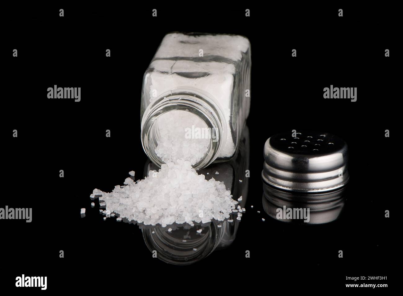 Salt shaker glass hi-res stock photography and images - Alamy
