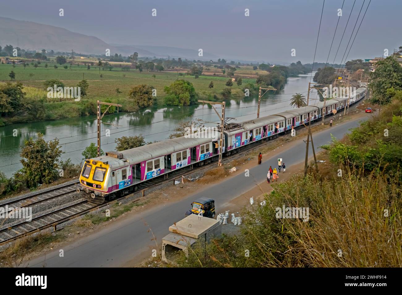 Emu train hi-res stock photography and images - Alamy