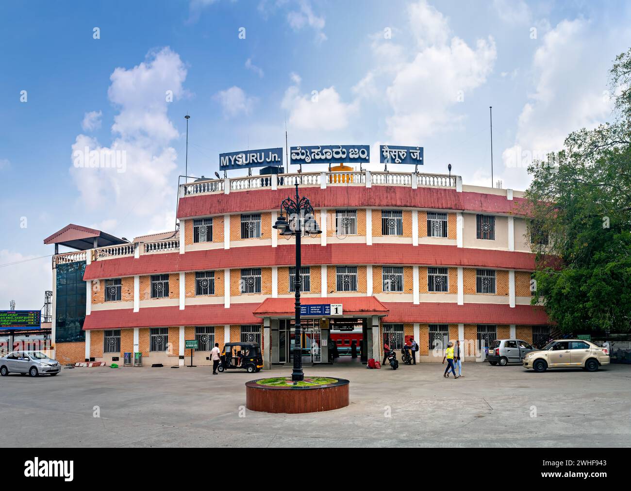 Old railway station india hi-res stock photography and images - Alamy