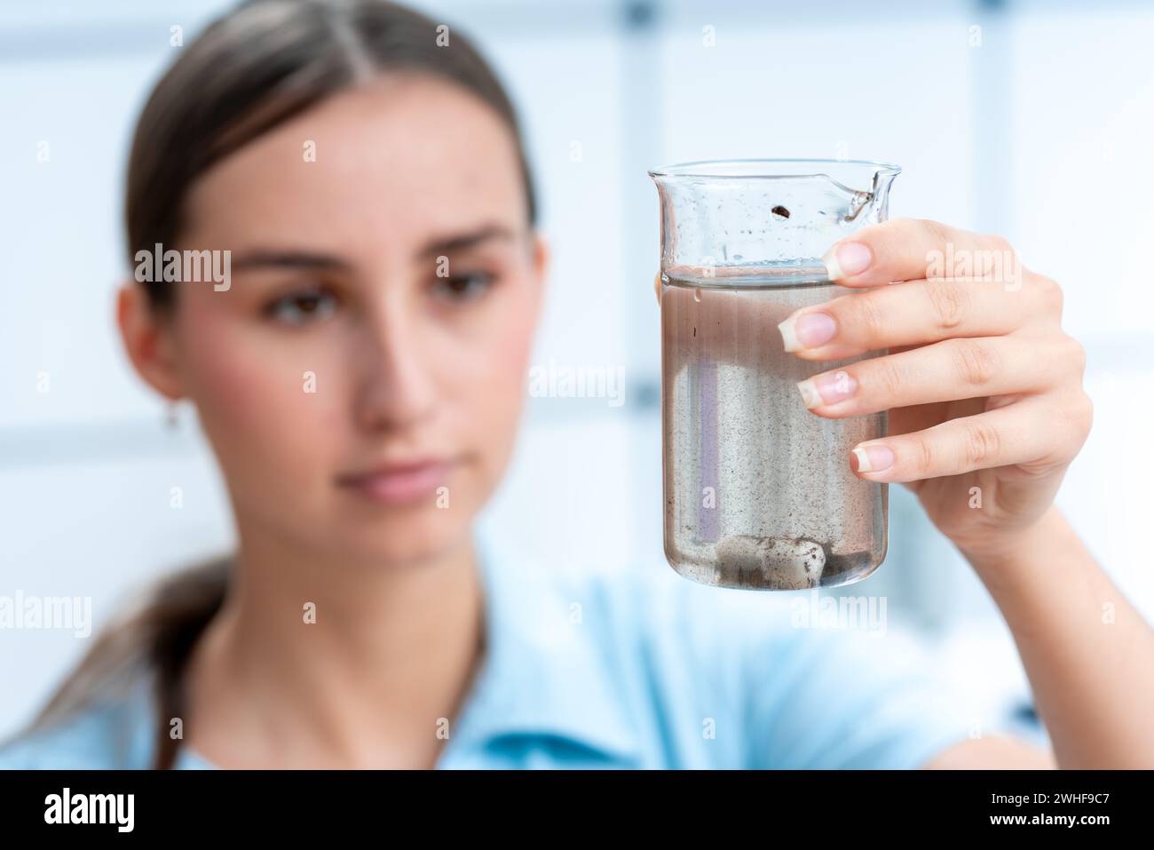 Liquid testing hi-res stock photography and images - Alamy