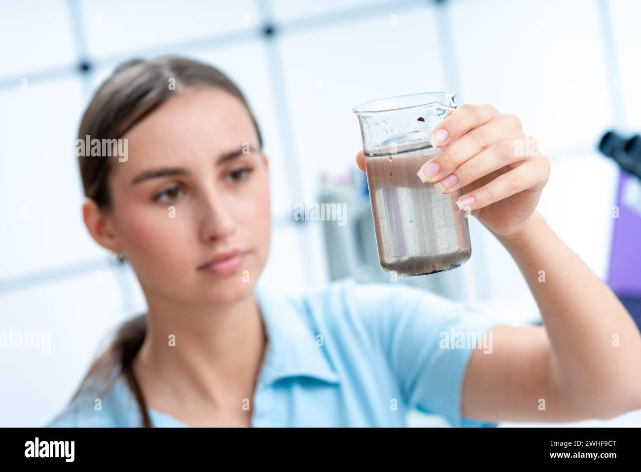 Liquid testing hi-res stock photography and images - Alamy