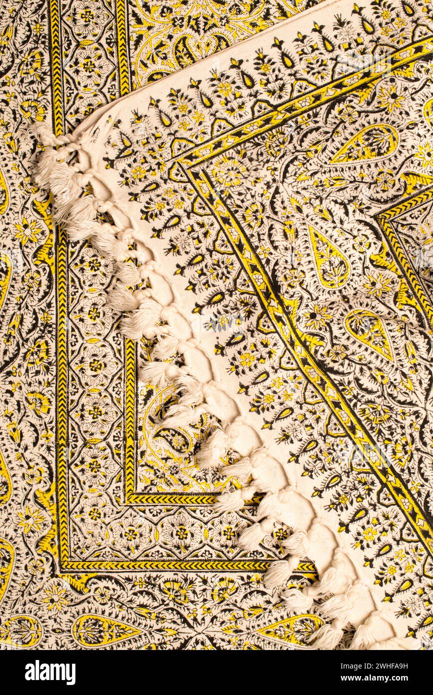 Iranian carpet hi-res stock photography and images - Alamy