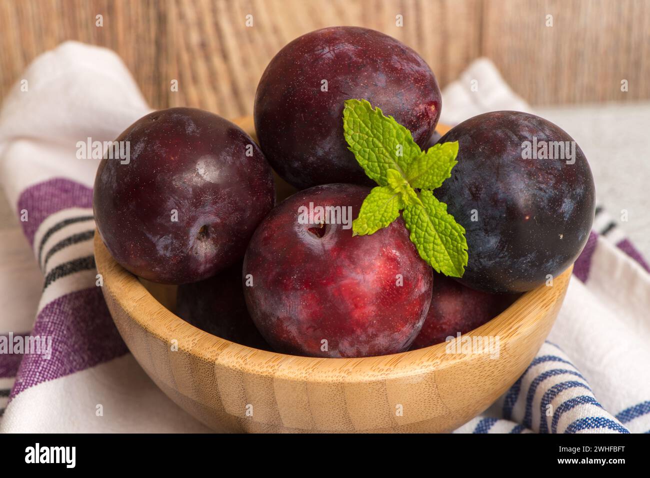 Delicious red plums Stock Photo - Alamy
