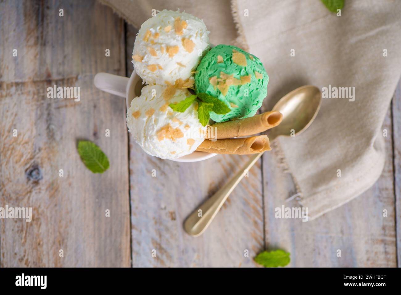 Vanilla mint ice cream hi-res stock photography and images - Alamy