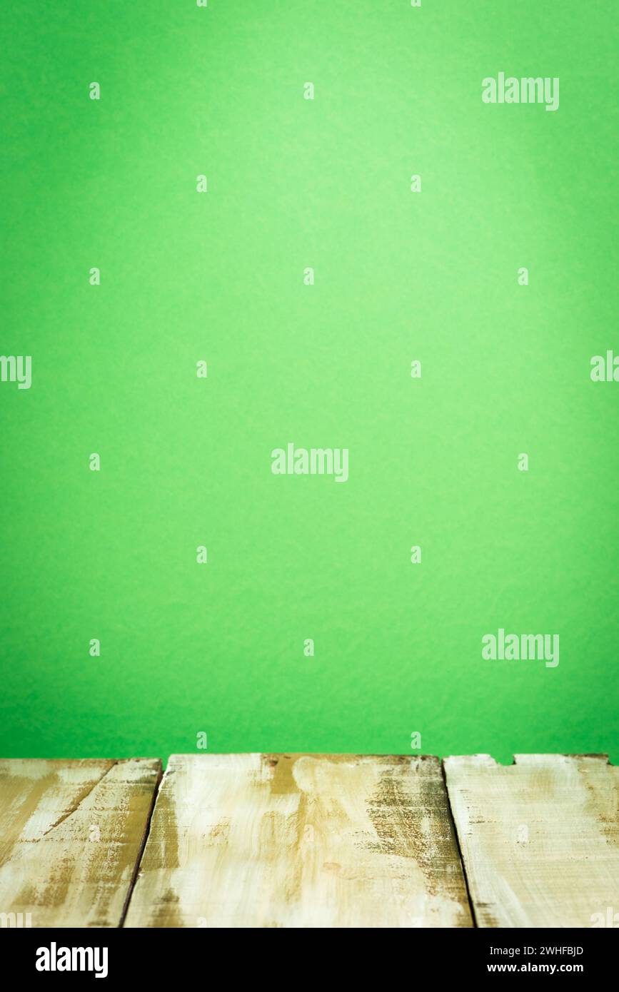 Counter table hi-res stock photography and images - Alamy