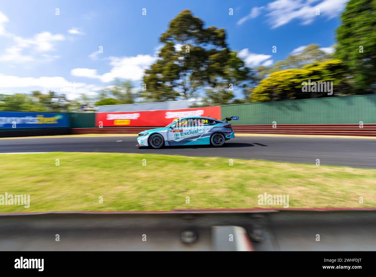 Sandown Park, Australia. 10 February, 2024. Brad Harris (#74) turns ...