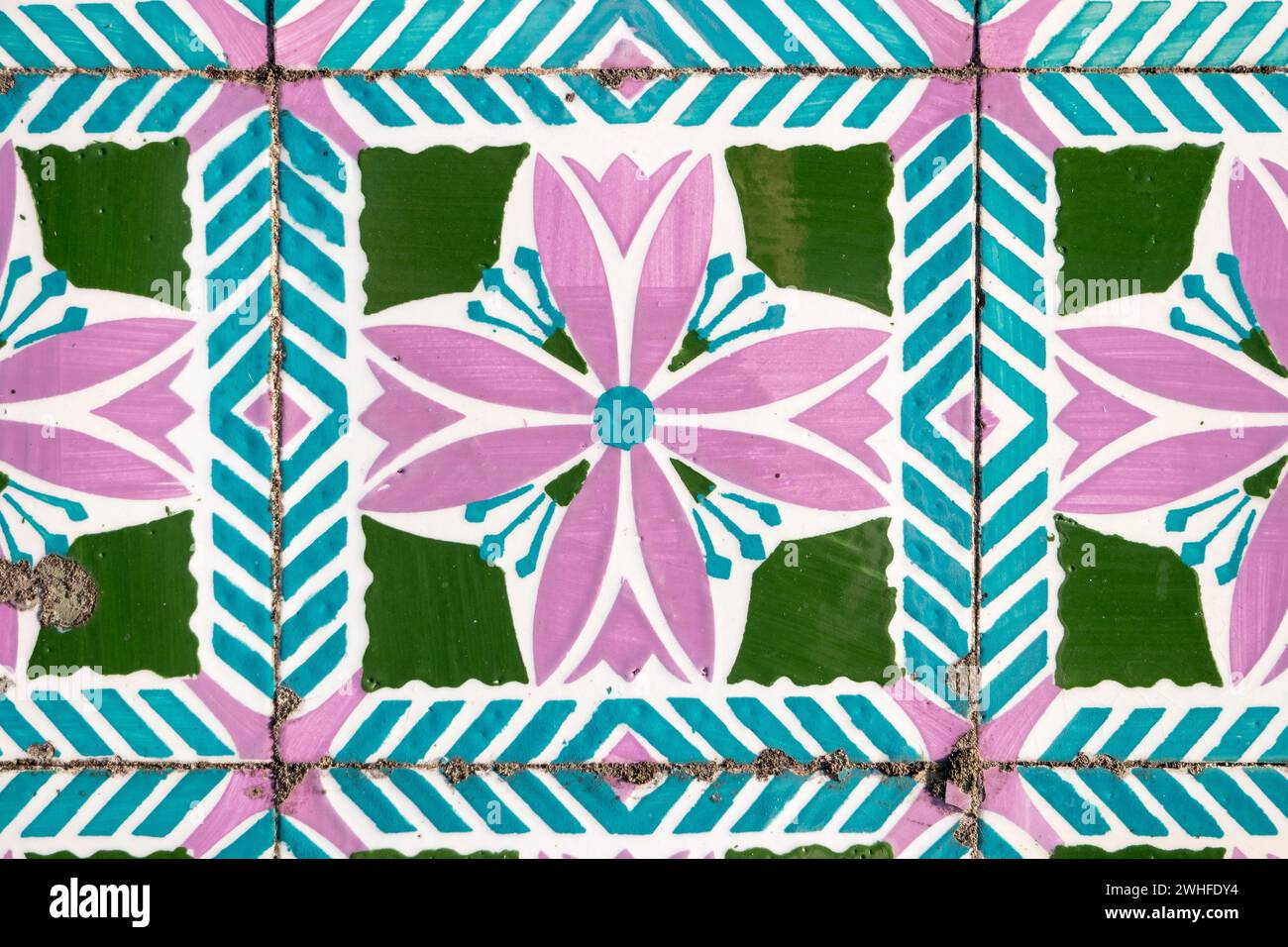 Spanish portuguese tile pattern hi-res stock photography and images - Alamy