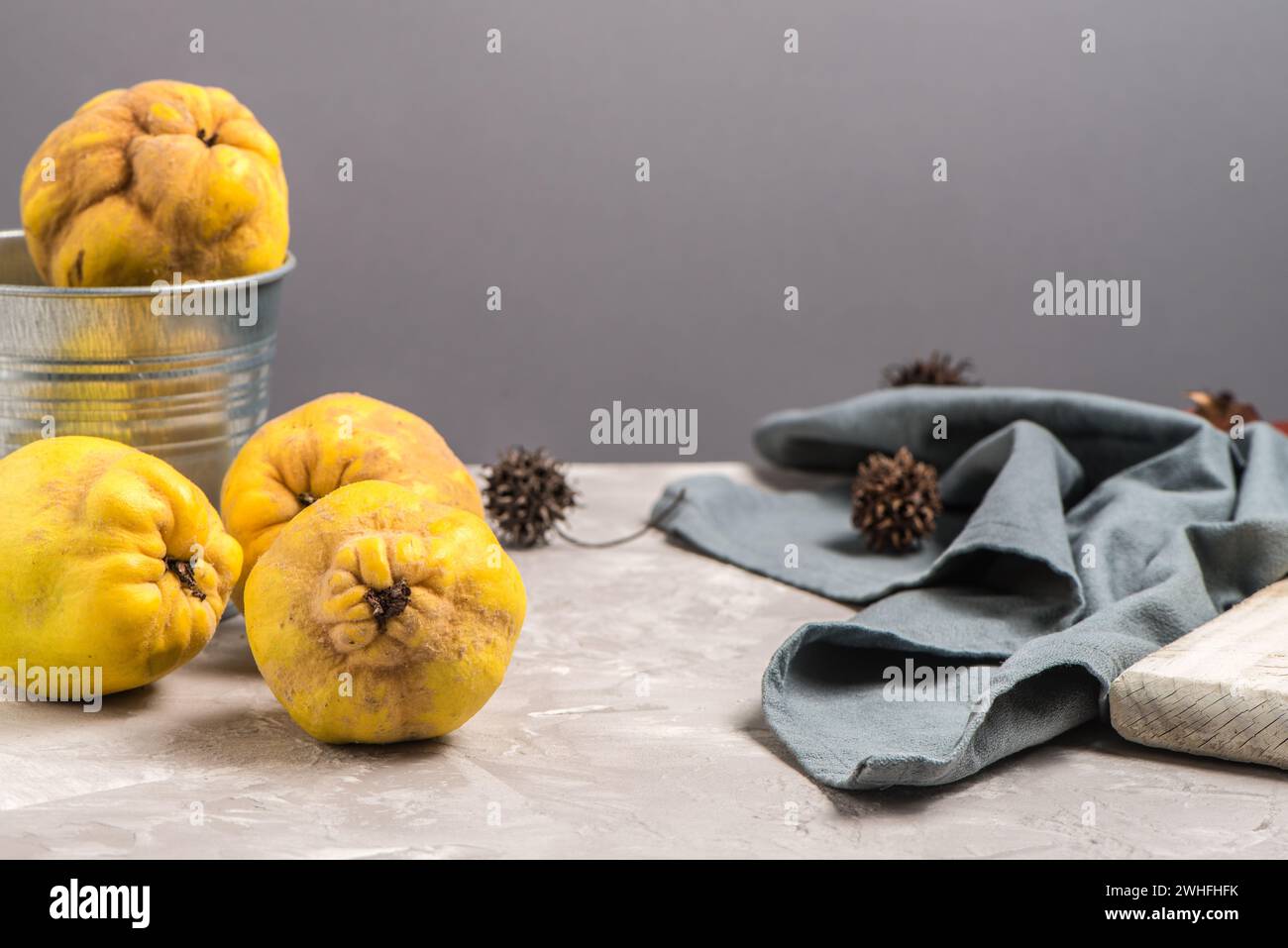 Ripe quince fruits green hi-res stock photography and images - Alamy