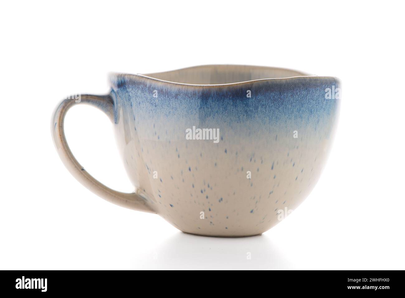 Elegant white ceramic teacup hi-res stock photography and images - Alamy
