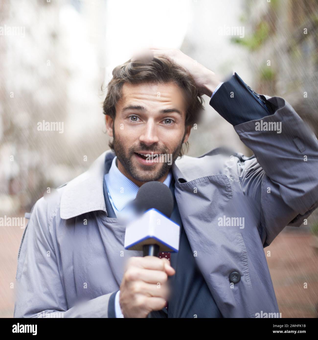 News anchor breaking hi-res stock photography and images - Alamy
