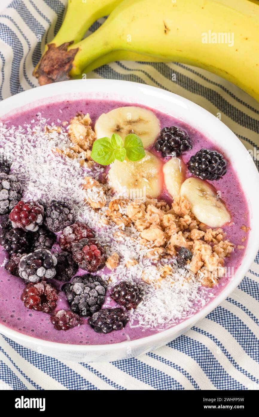 Blueberry smoothie bowl Stock Photo - Alamy