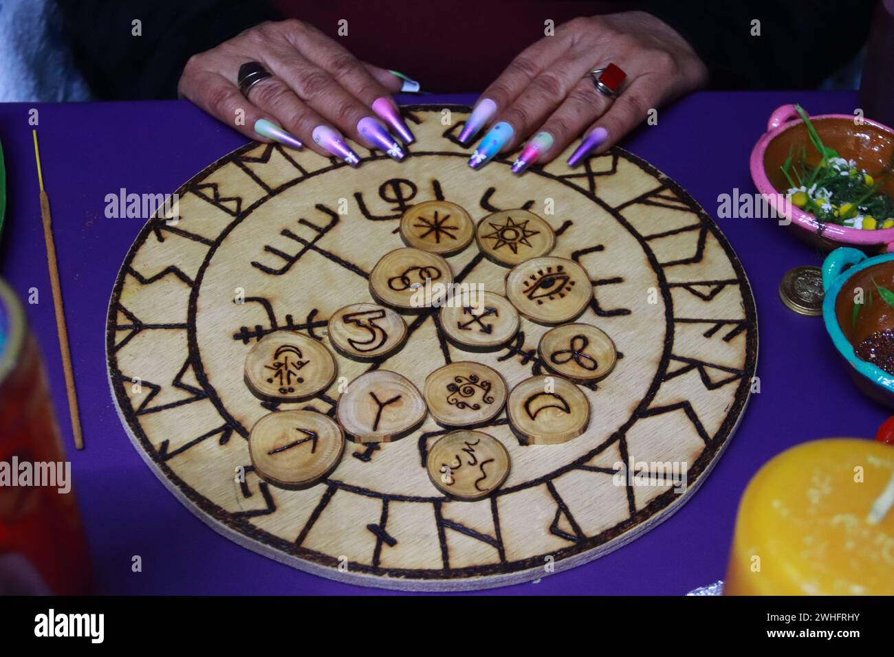 Witchcraft spells hi-res stock photography and images - Alamy