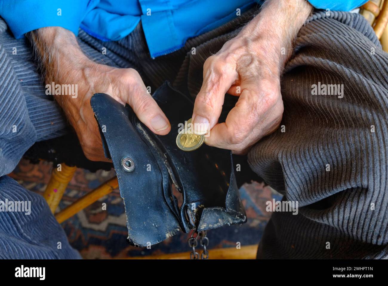 Old age poverty hi-res stock photography and images - Alamy
