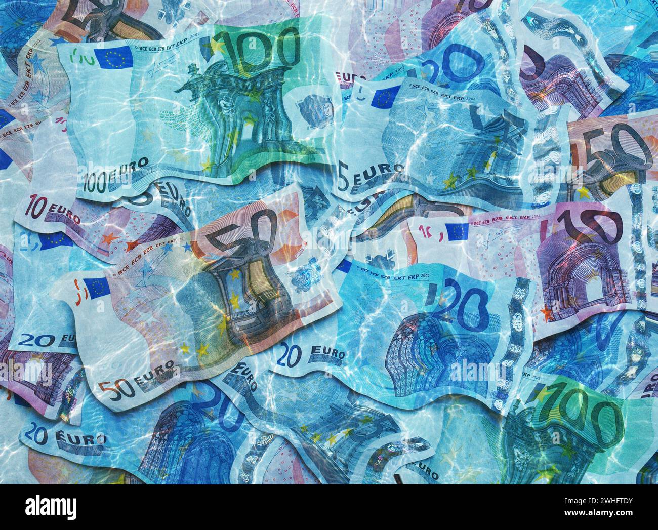 Banknotes under water Stock Photo - Alamy