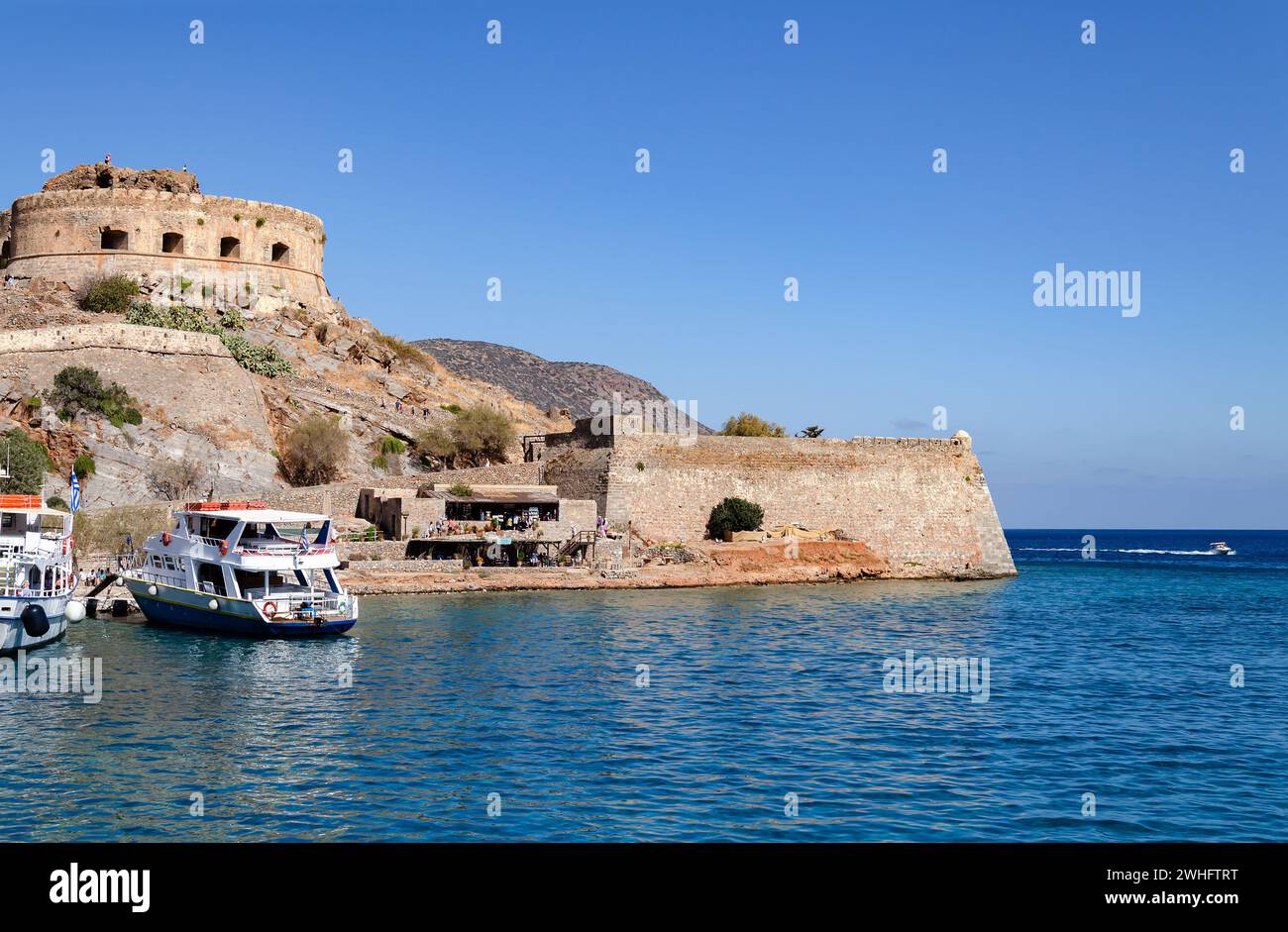 Historical fortress on island hi-res stock photography and images - Alamy