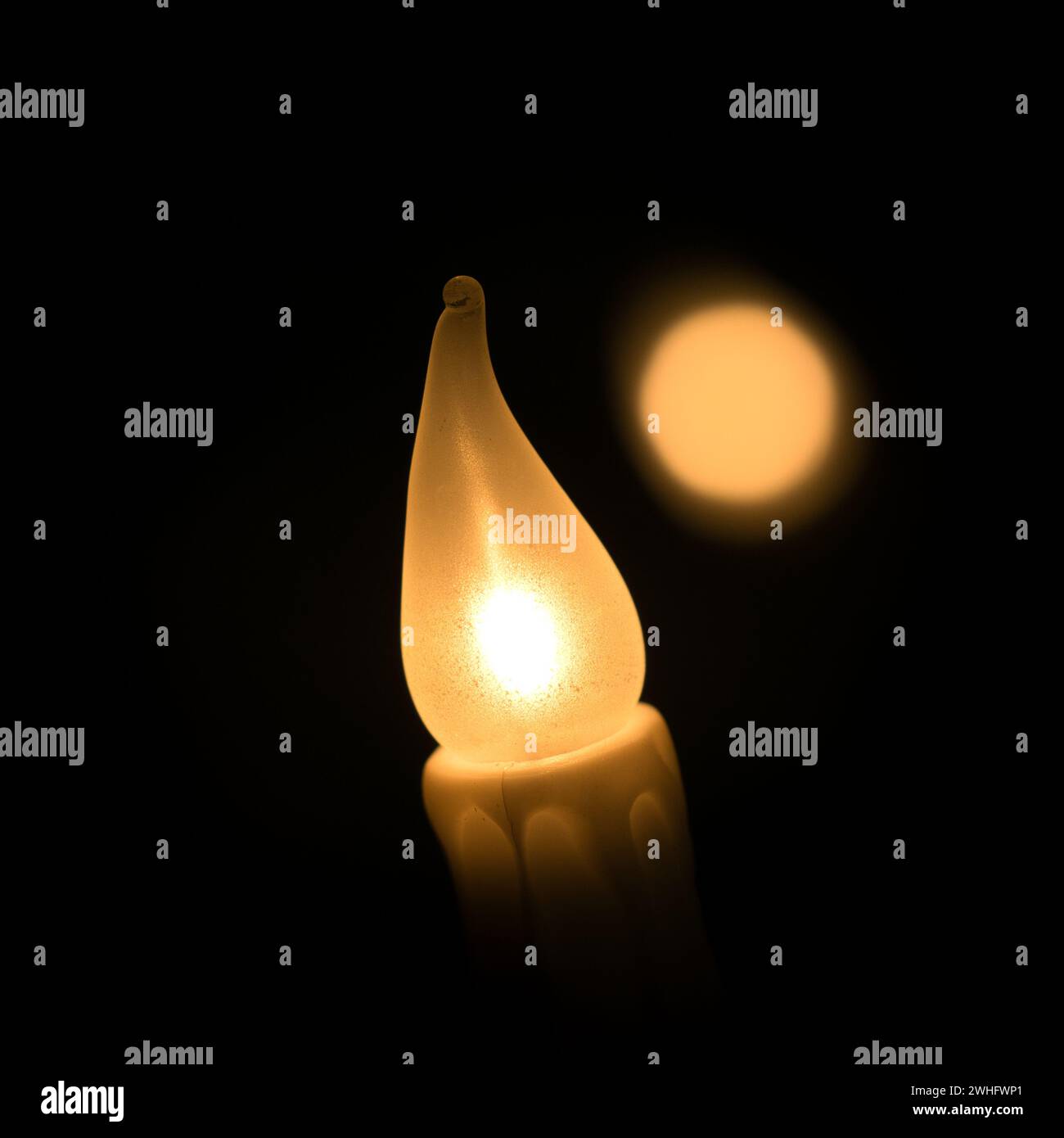 String of lights hi-res stock photography and images - Alamy