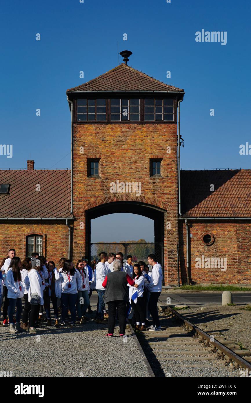 Visitors to the former concentration camp Auschwitz Birkenau Stock ...
