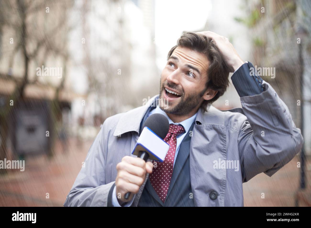 Reporting the weather hi-res stock photography and images - Alamy