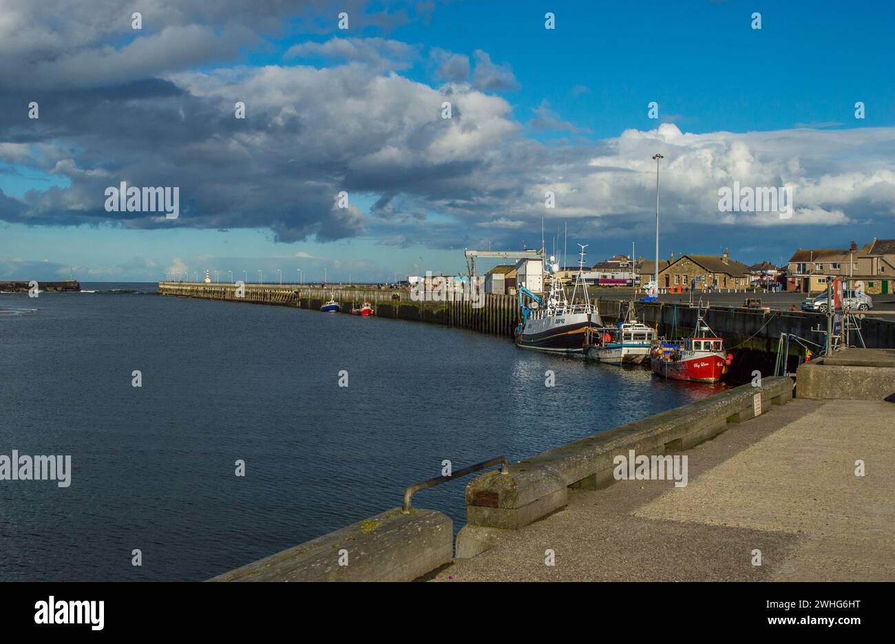 Amble trawlers hi-res stock photography and images - Alamy
