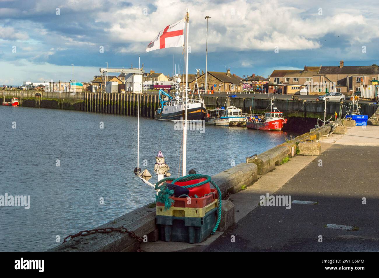 Amble trawlers hi-res stock photography and images - Alamy