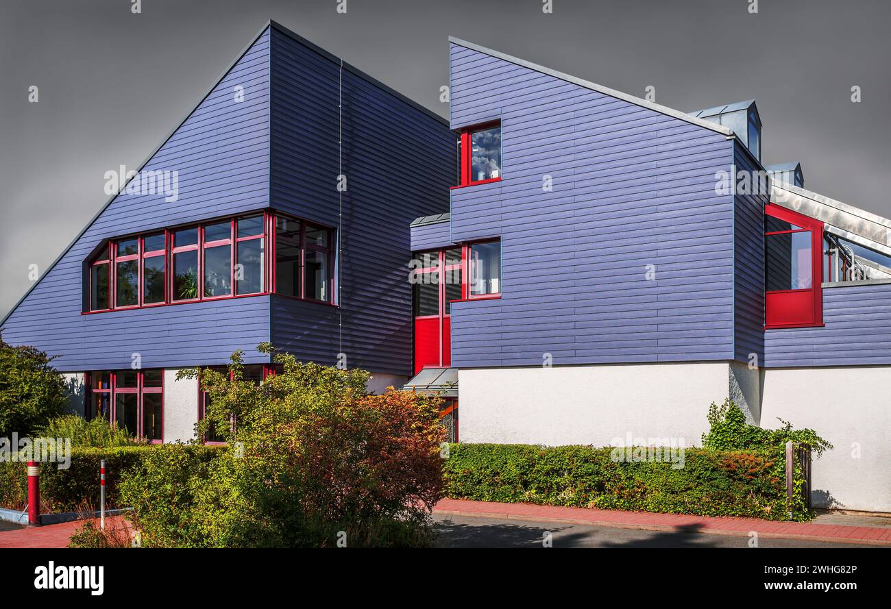 Modern school hi-res stock photography and images - Alamy