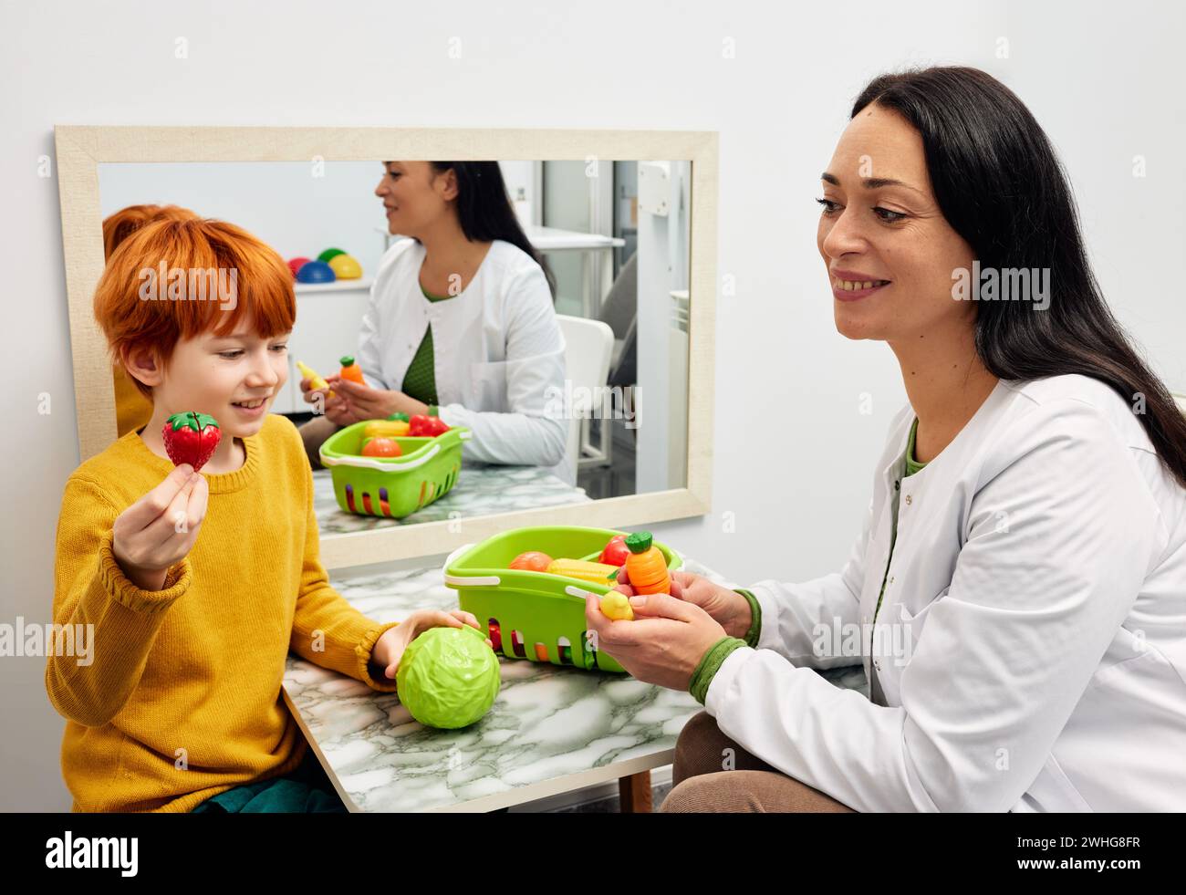 Speech language pathologist hi-res stock photography and images - Alamy