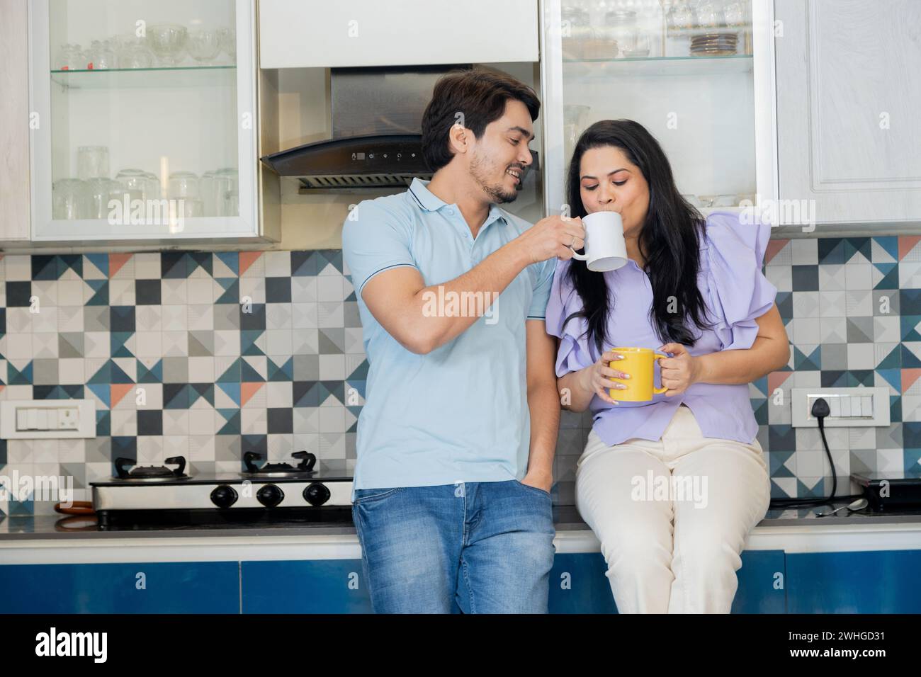 Kitchen bonding hi-res stock photography and images - Alamy