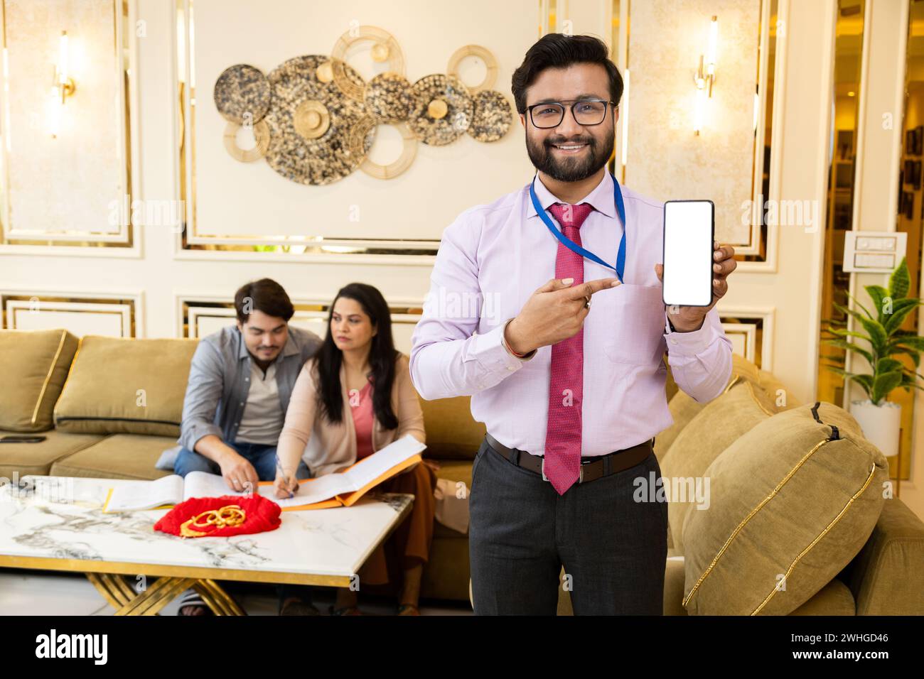 Gold loan hi-res stock photography and images - Alamy